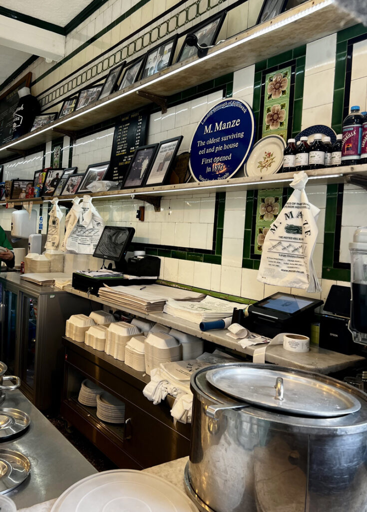 M.Manze et Cooke (Eels, Pies & Mash House) | Londres - Chez Becky et ...